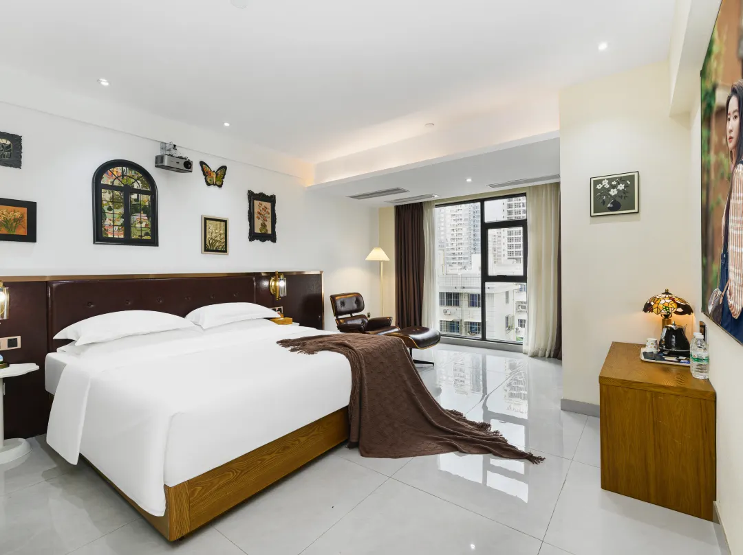 Gelphine Blues Coffee Hotel - Nanning