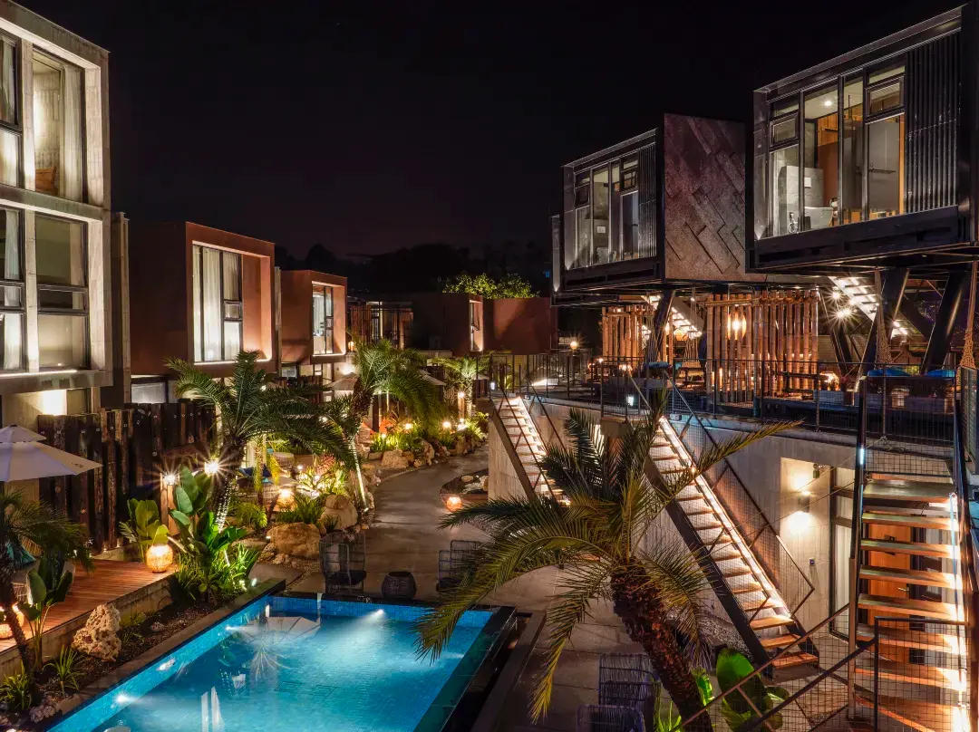 Deer Chaser Hotel - Shuili Township