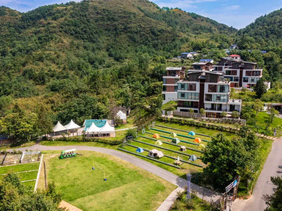 Zhangjiajie Chongshan · Cloud Town - Zhangjiajie