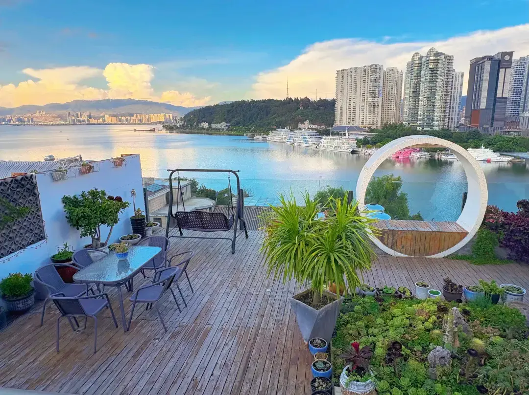 Dali Sea-sky Hotel With Sea-view - Dali