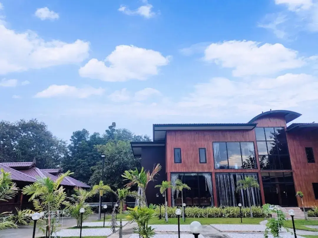 Phra Chan Khiang Dao Resort - Mueang Phrae District