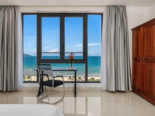 Cocorico Da Nang Beach Hotel