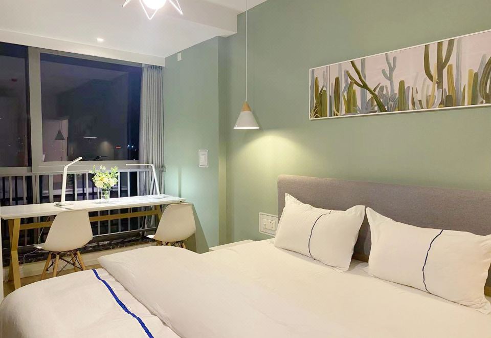 Lakeside Dream Homestay (Kunming South High-speed Railway Station ...