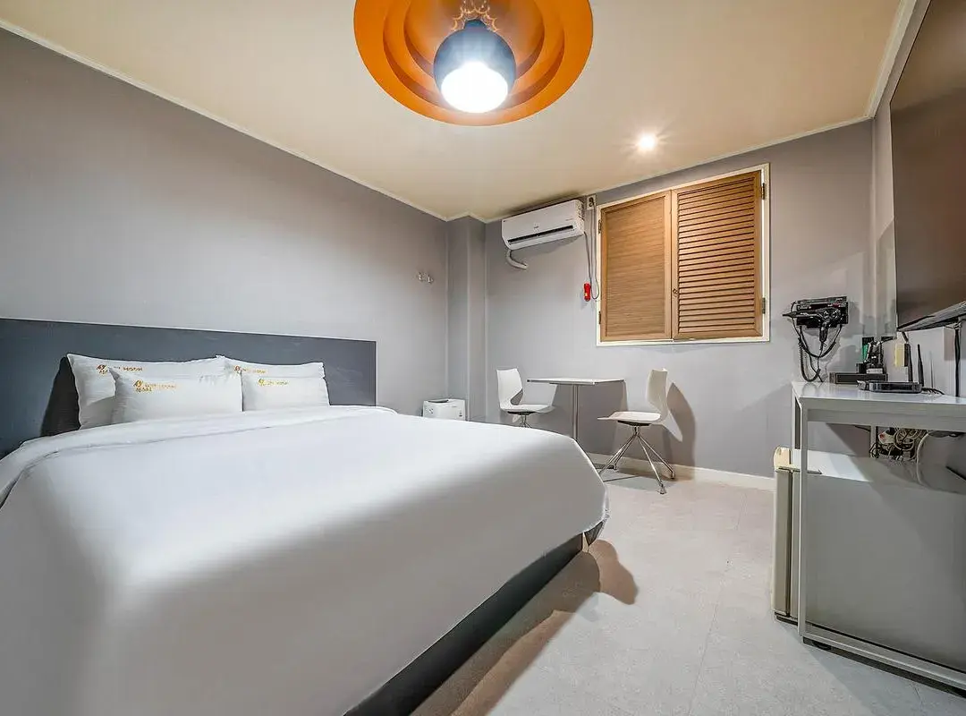 Yeosu Hotel Sixty - Yeosu-si