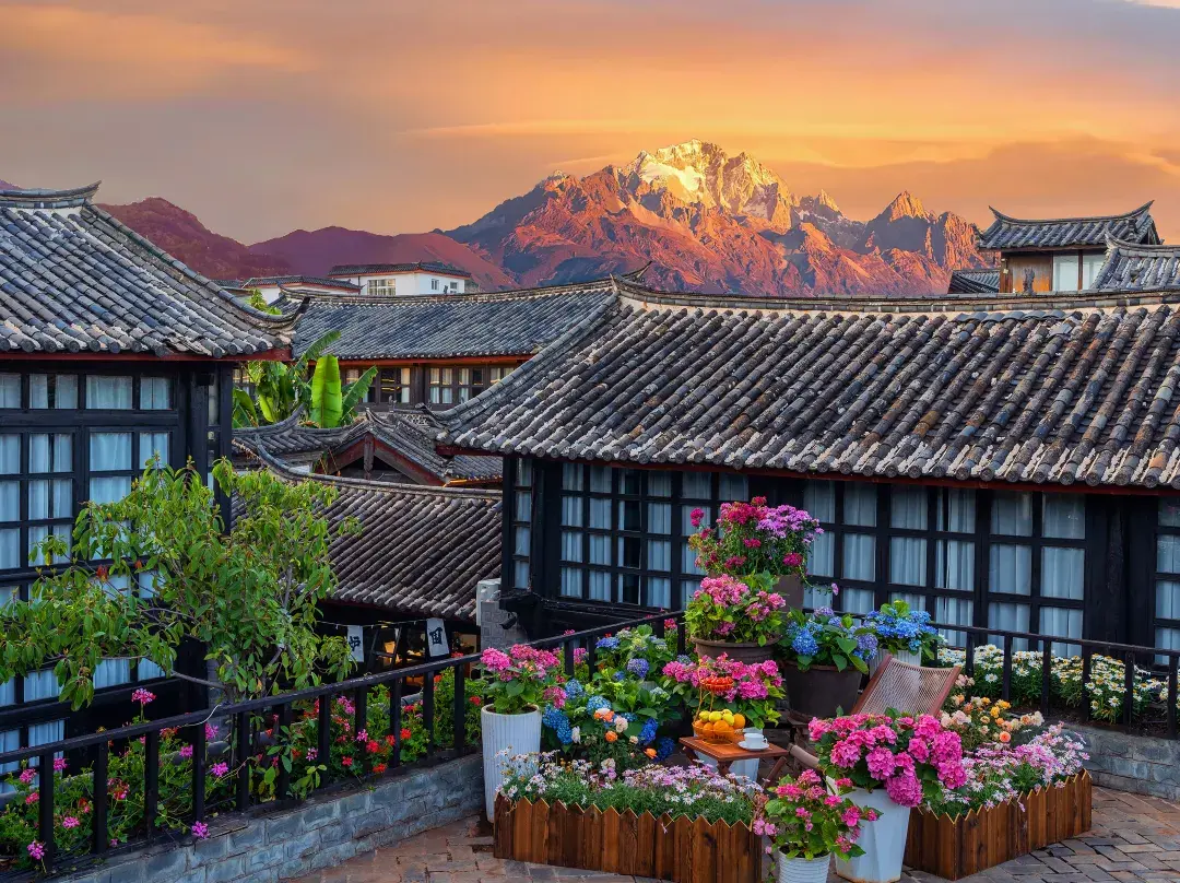 Haitang Bay Resort Pillow Mountain Xigu Snow Mountain View Garden Beauty Villa - Lijiang