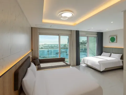 Newcz Nampo Hotel - Busan