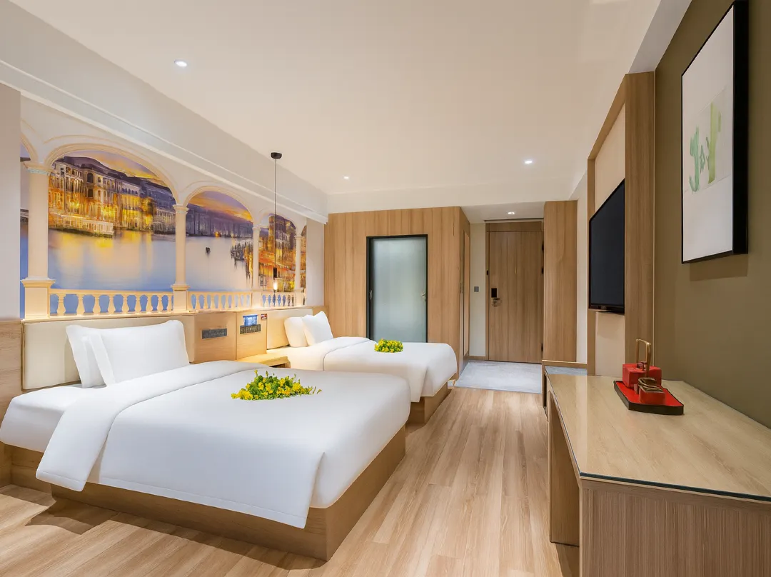 Nature Wake Spring Hotel - Fuyang