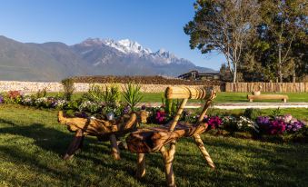 Luye San Duo Hotel(麓野三朵民宿), Yulong - 2025 Updated Prices, Deals ...