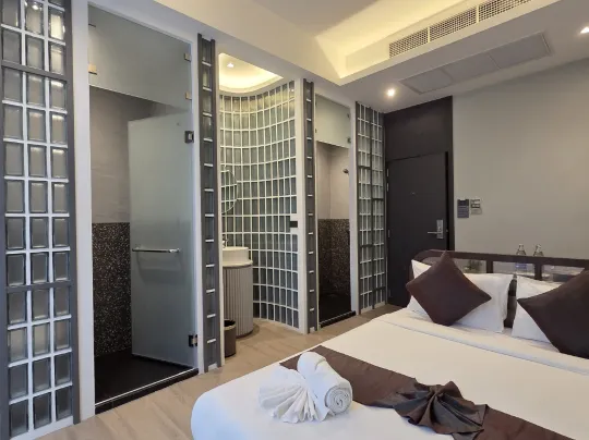 Warm Pillow Hotel Bangkok - Bangkok