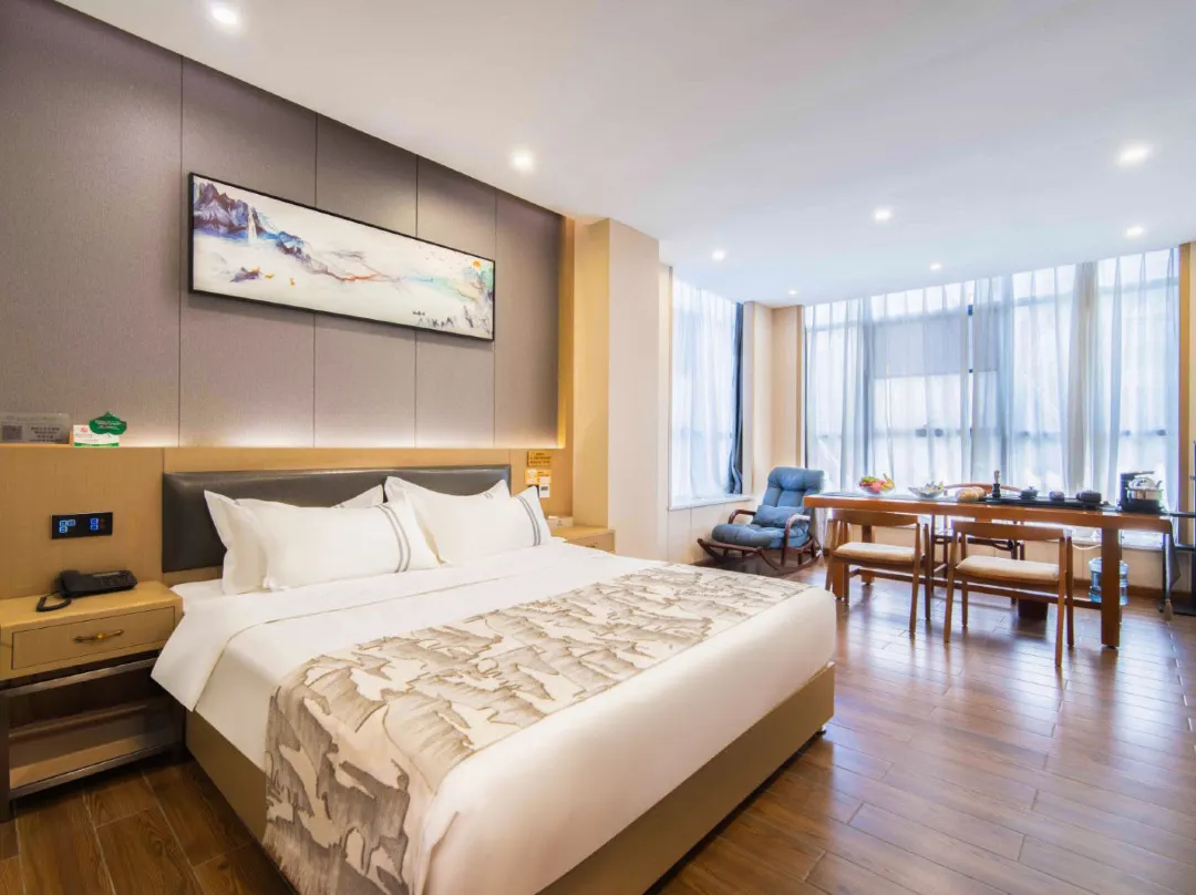 Yibin Herun Hotel - Yibin