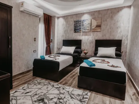 Pyramids Planet Hotel - Egypt