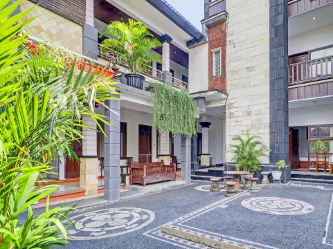 Collection O Padang Near Mesjid Raya Syekh Ahmad Al-minangkabawi Formerly Hotel Surya Palace - Padang