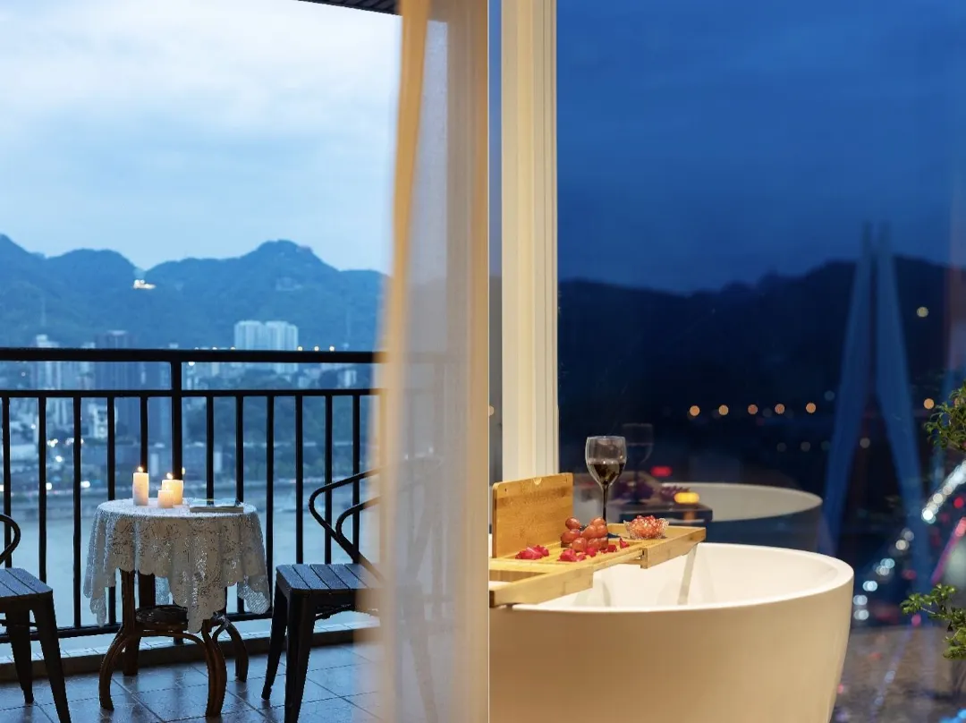 Xuan Xuan& Chen Chen River-view Theme Homestay - Chongqing