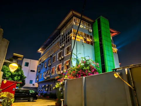 Wealth International Hotel - Zhou Jie Branch - Ikaija Lagos Mohammed Airport Branch - Lagos, Nigeria