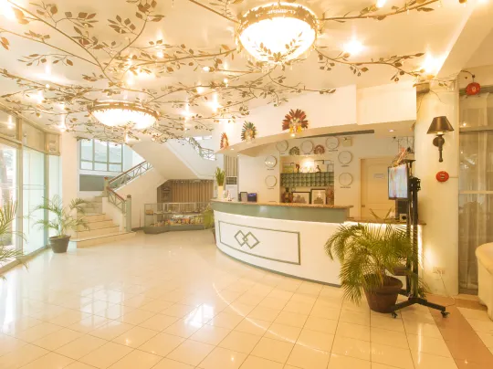 Royal Am Rei Hotel By Reddoorz - Bacolod