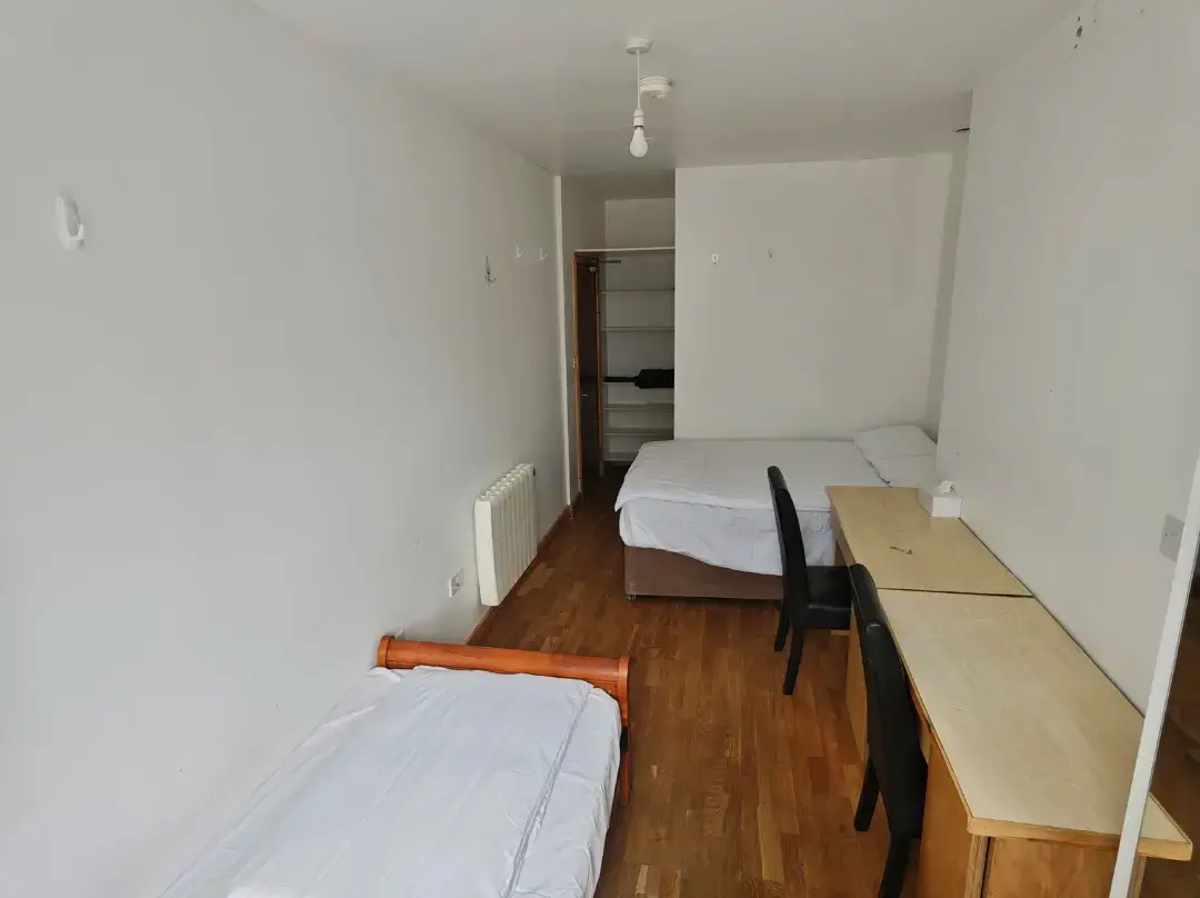 Dublin City Center Triple Room En-suite - Dublin