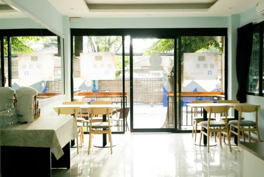 Cozy Stay Inn Reviews: 6 Verified Reviews | Trip.com