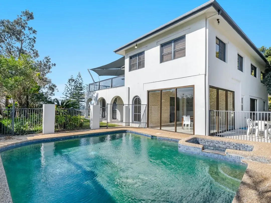 Beach Front Beach Break - Entire Home - Byron Bay