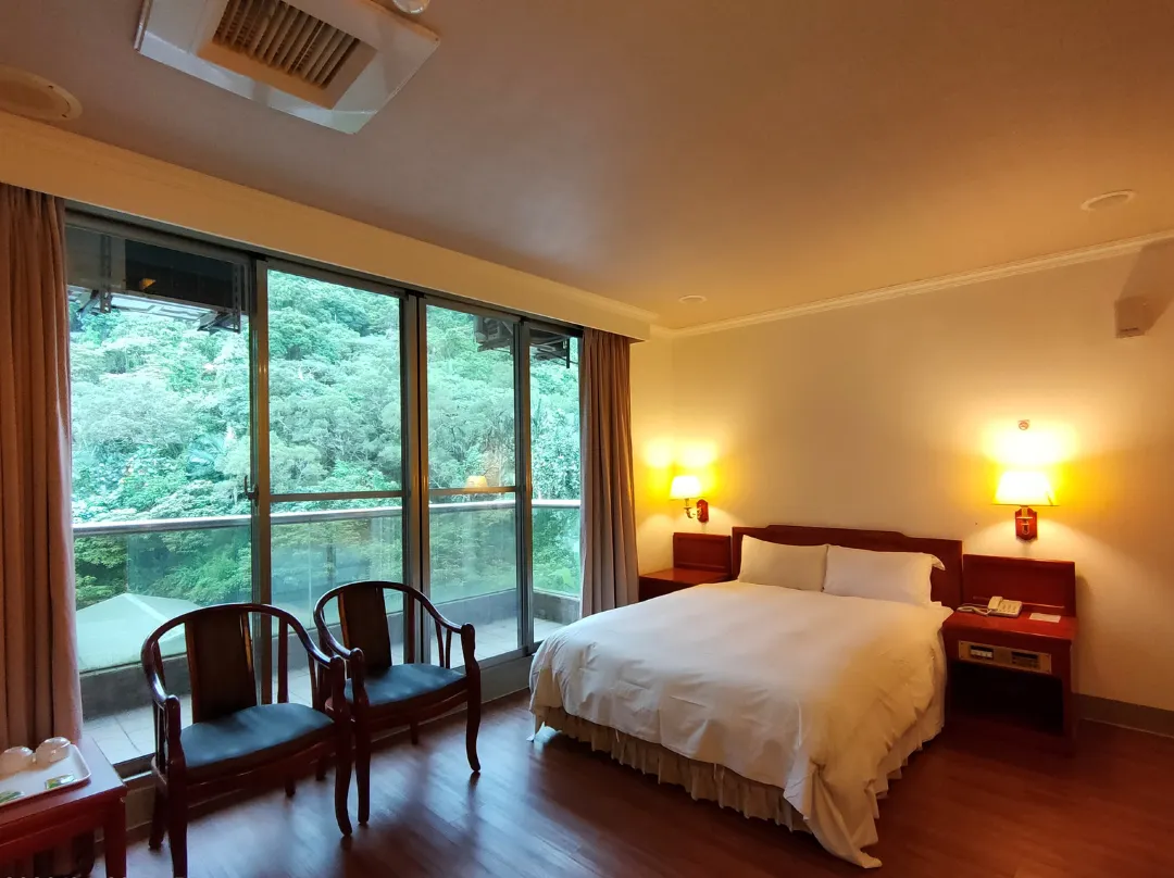 Crown Hotel - Jiaoxi