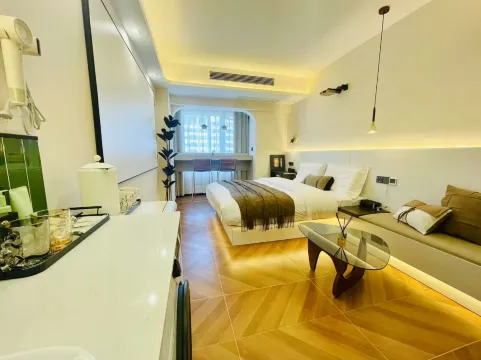 Treasure · Self-check-in Apartment - Zhengzhou