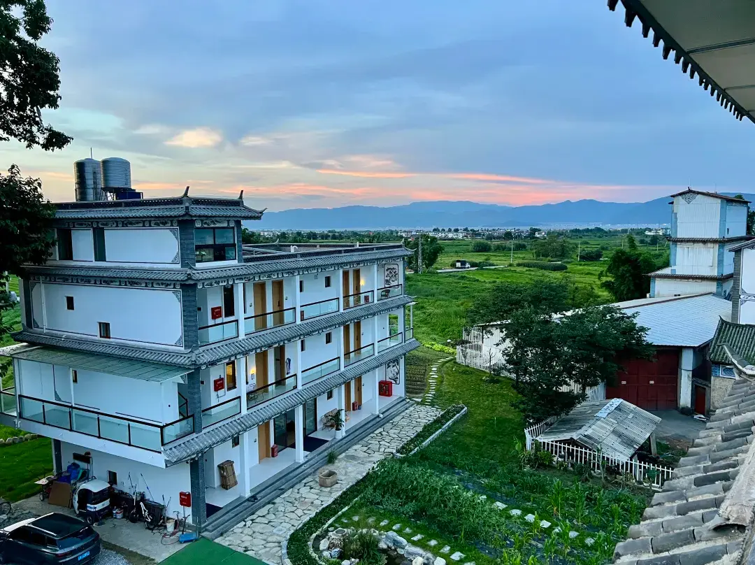 Baoyun Resident Hostel - Dali
