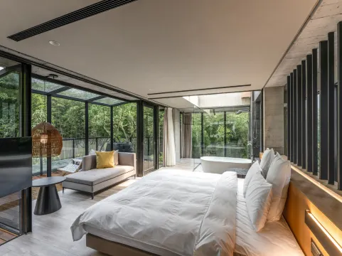 Deer Chaser - Zhushan Township