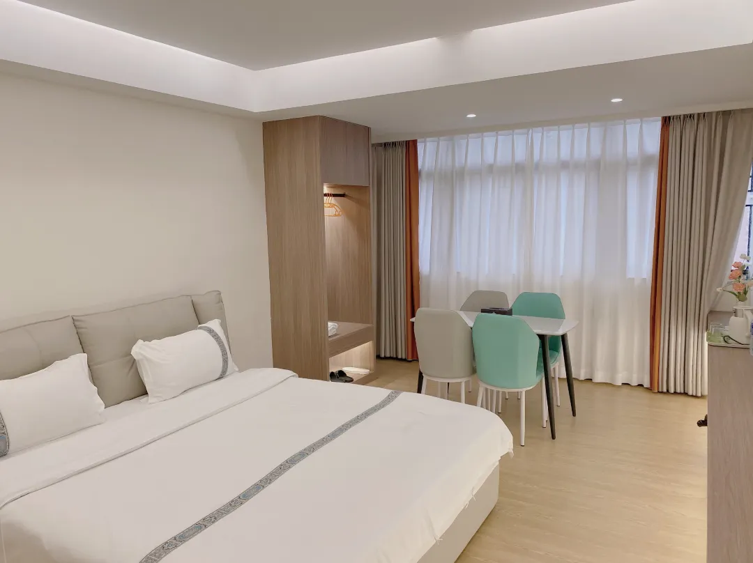 Jixing Hostel - Kaohsiung