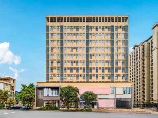 Shine Hotel - 자오칭 시