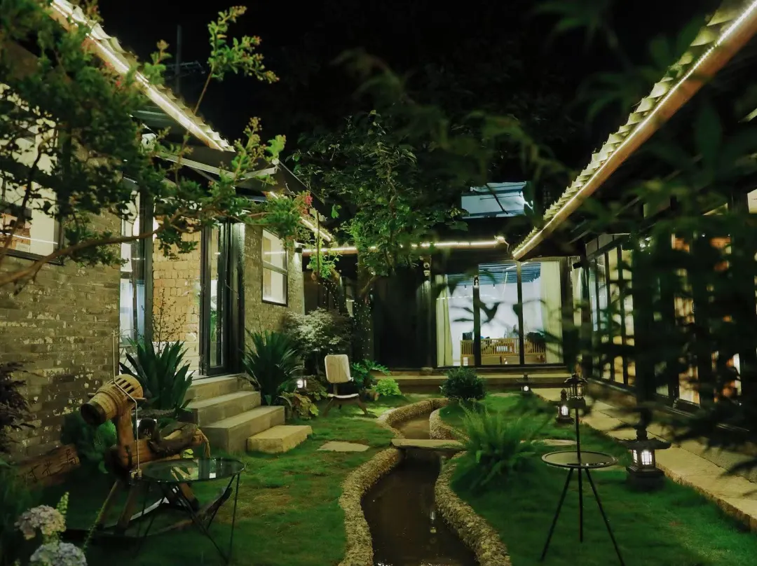 Lijiang Baisha Is Nothing More Than A Small Yin Light Luxury Resort Hotel - Lijiang