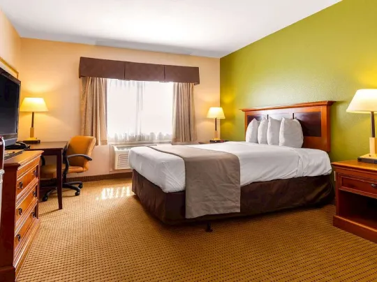 Auburn House Hotel - Auburn, CA