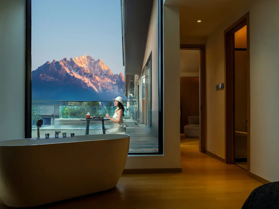 Yueshi · Yunyue Holiday Villa Designer Luxury Resort Hotel - Lijiang