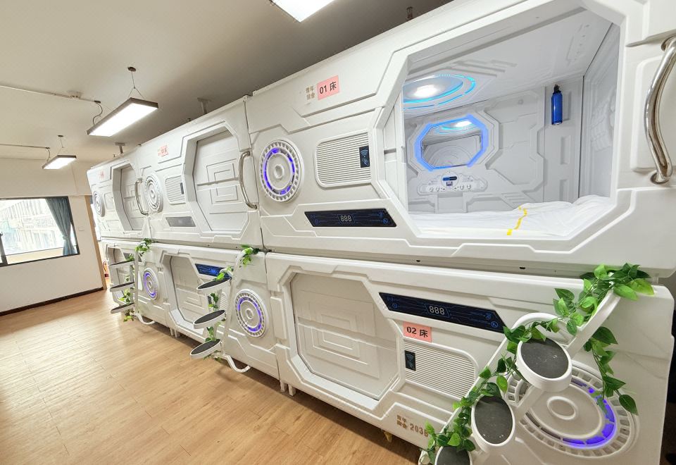 Meizhu Space Capsule (Zhuhai Pearl Station Branch)(美珠青年旅舍（珠海明珠站店 ...