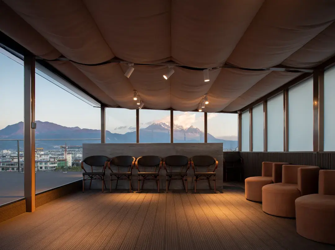 Da'anman Snow Mountain Panoramic Smart Hotel - Lijiang