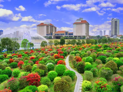 Qianhuazhou Holiday Hotel - Huizhou