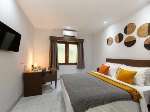 Cove Matahari Guesthouse - Legian