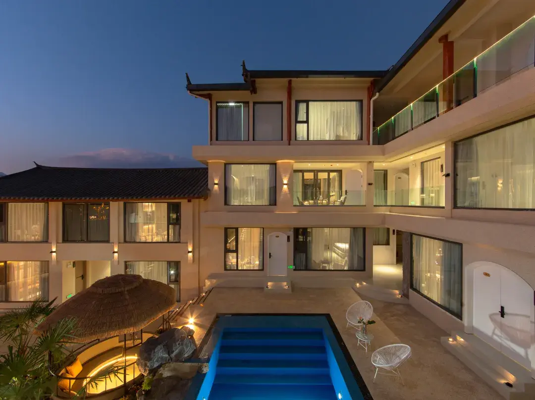 Yun'ai | Snow Mountain View · Hot Spring & Café Inn - Lijiang