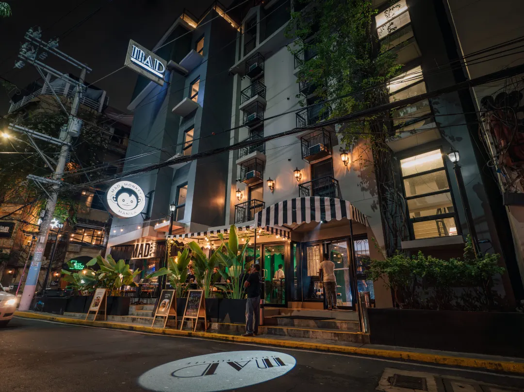 Mad Monkey Manila - 타기그