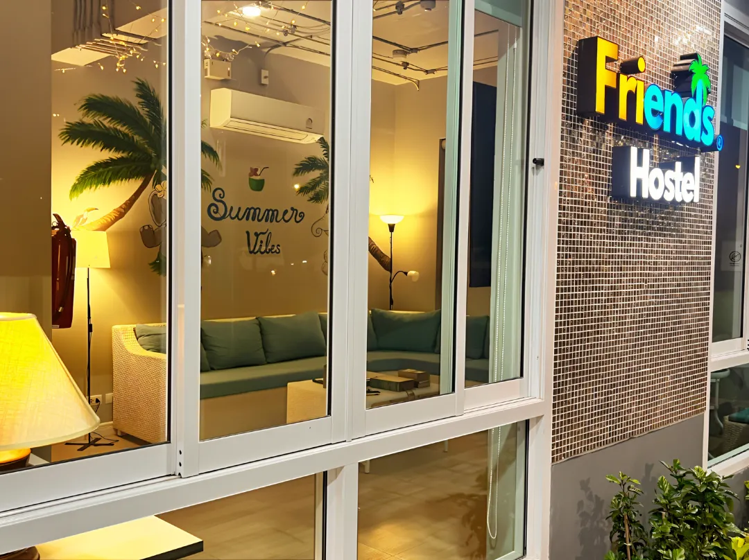 Friends Hostel - Phuket Airport - Nai Yang