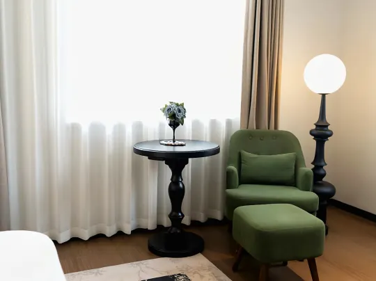 Half Hotel ) - Yangzhou