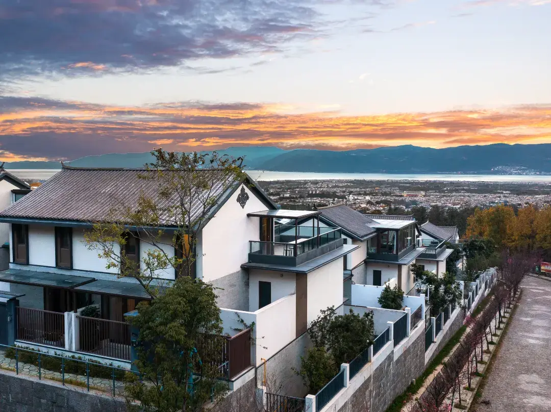 Dali Midsummer Cloud Glow ·Seaview Designer's Vacation Villa - Dali