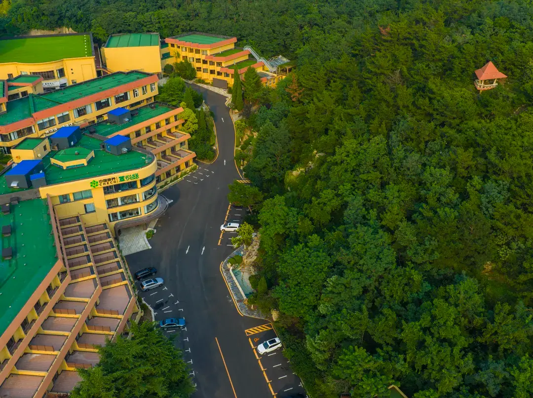 Chinese Health Care Zhongxia Garden Hotel（dalian Fujiazhuang Beach Bathing Area） - Dalian