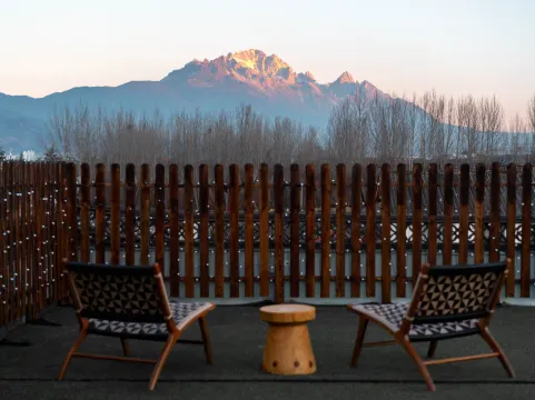 Sunshine Pick Up ｜ Coffee Private Custom Light Luxury Resort Hotel - Lijiang
