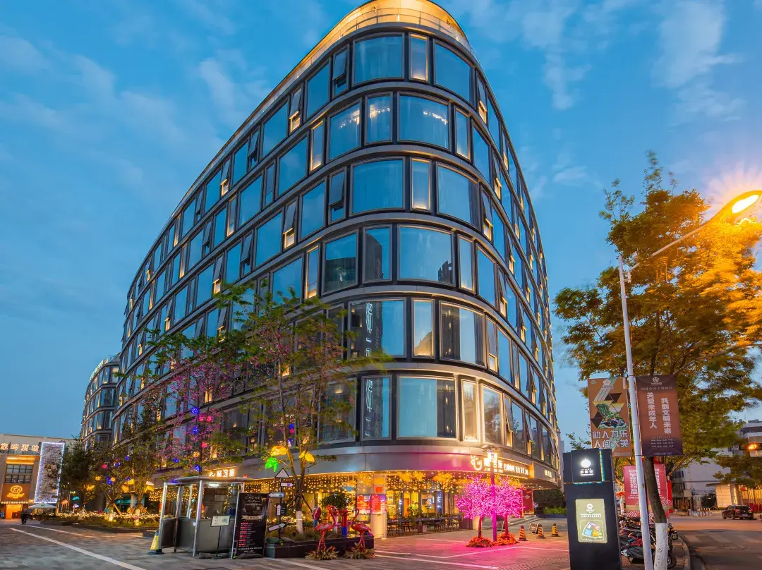 Ease Hotel - Kchun-ming