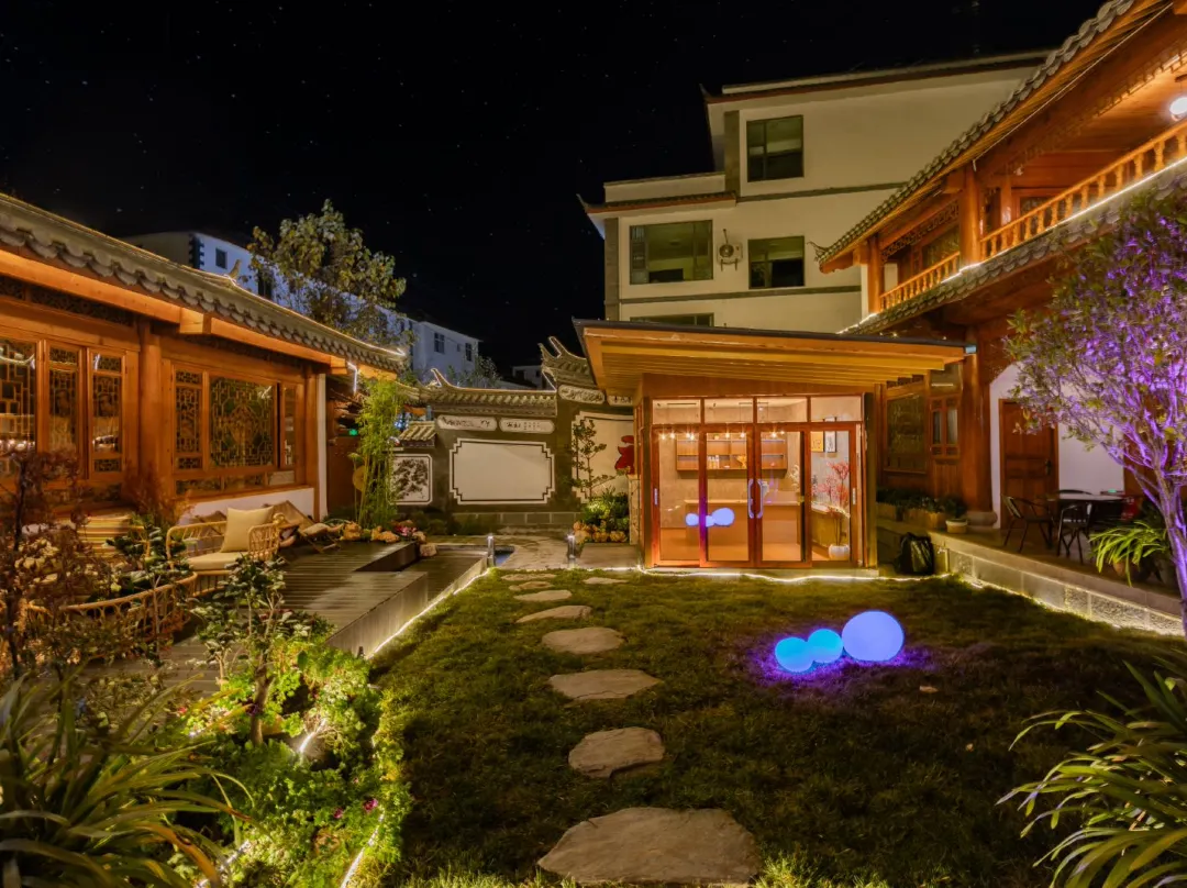 Yuanli Shuxia Homestay ) - Lijiang