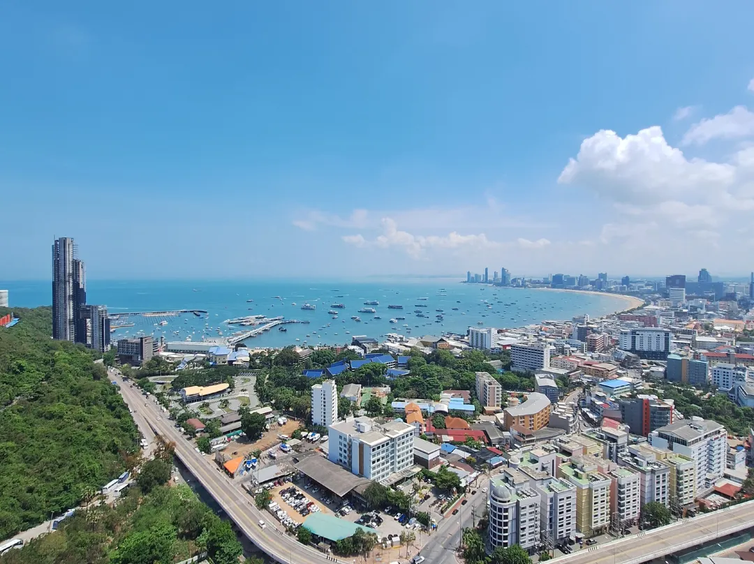 Unixx Seaview Resort - Jomtien