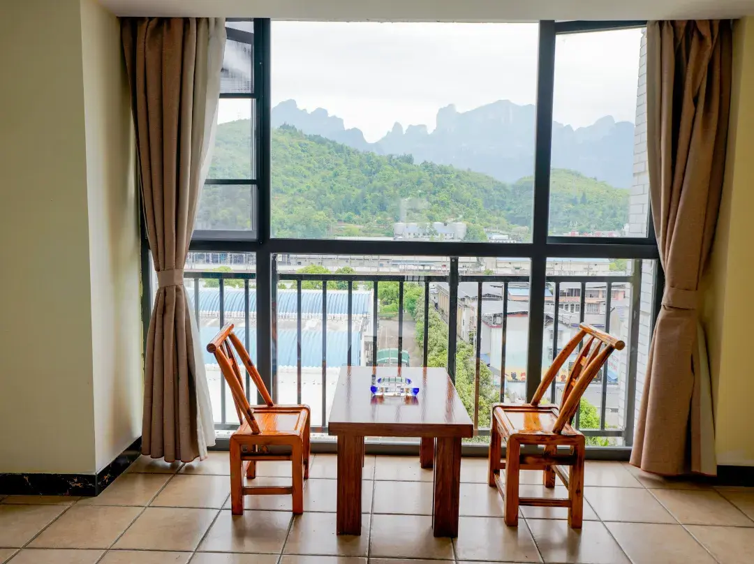 Zhangjiajie Night Park Hetian Style Theme Inn - Zhangjiajie