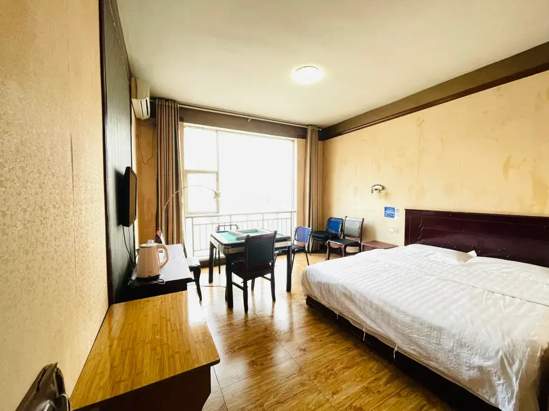 Juxian Business Hotel - Tongren