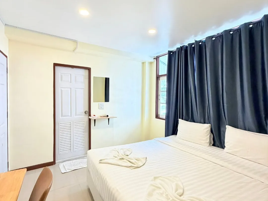 Shwe Ooe Lay Guest House - Bangkok