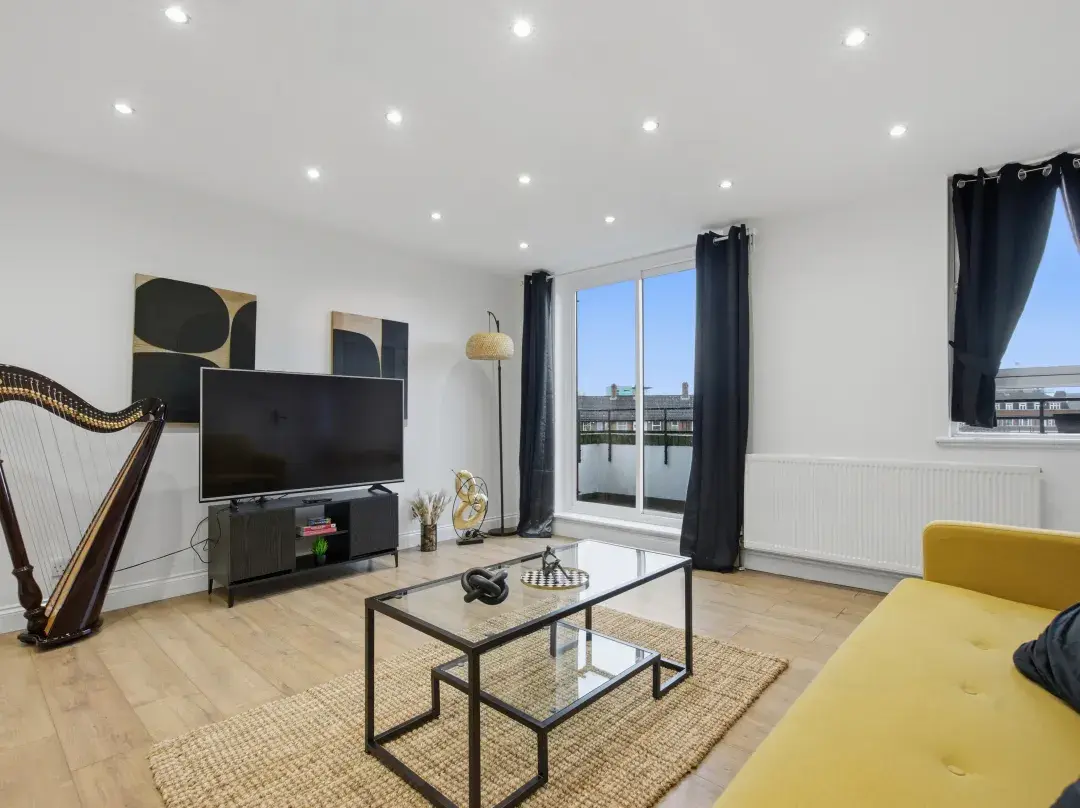 Spacious 2-bed Near Tower Bridge & Canary Wharf - London, UK