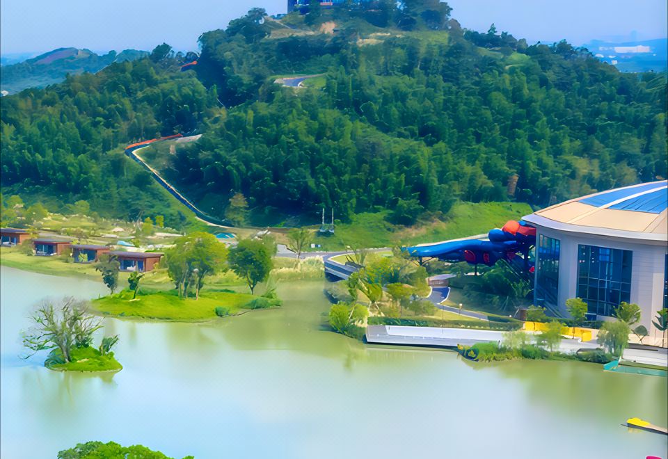 Mogan Mountain Senbo nature park&resort(莫干山开元森泊度假乐园),Deqing - Updated ...